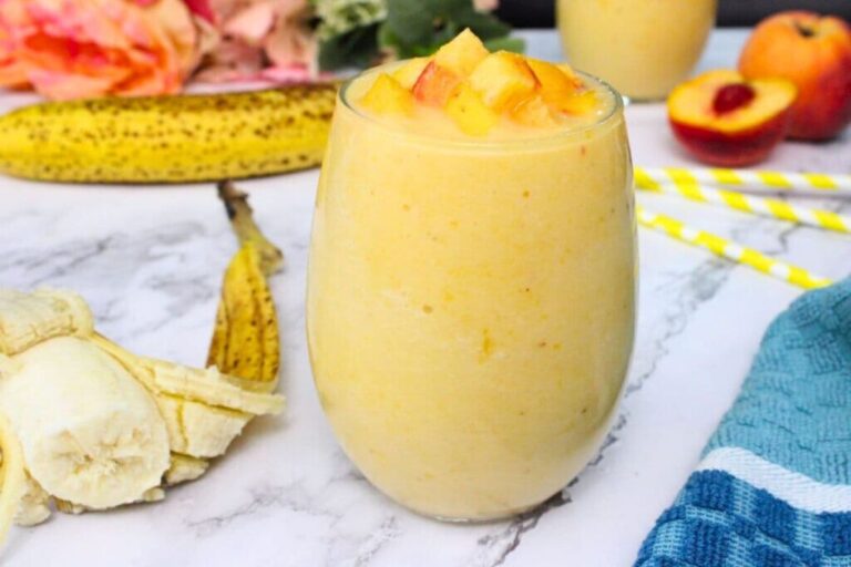 15 Dairy-Free Smoothies to Simplify Your Morning Routine